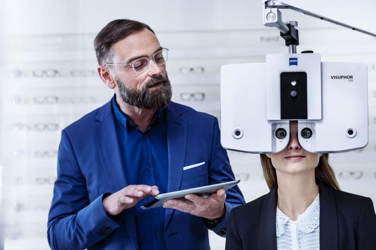 How do you find a good optician?