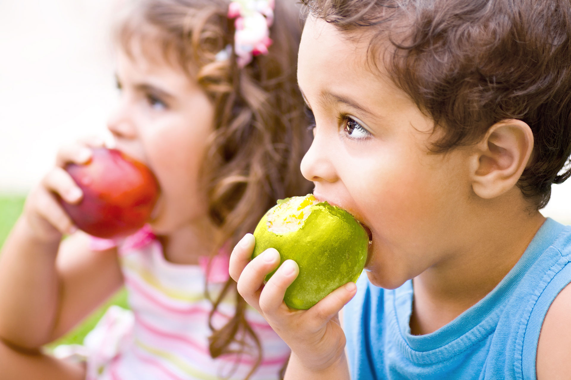 Red-green colour deficiency, red-green colour blindness and total ...
